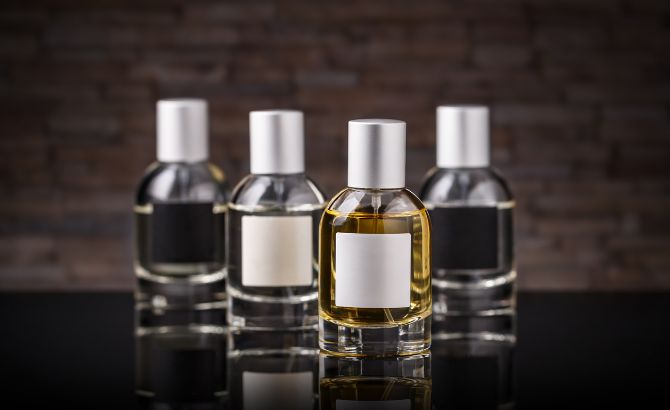 Begini Cara Pakai Parfum yang Benar Agar Tahan Lama Seharian